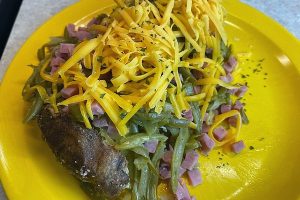 Here's How To Make Spectacular Stuffed Baked Potatoes For Dinner | GB's ...